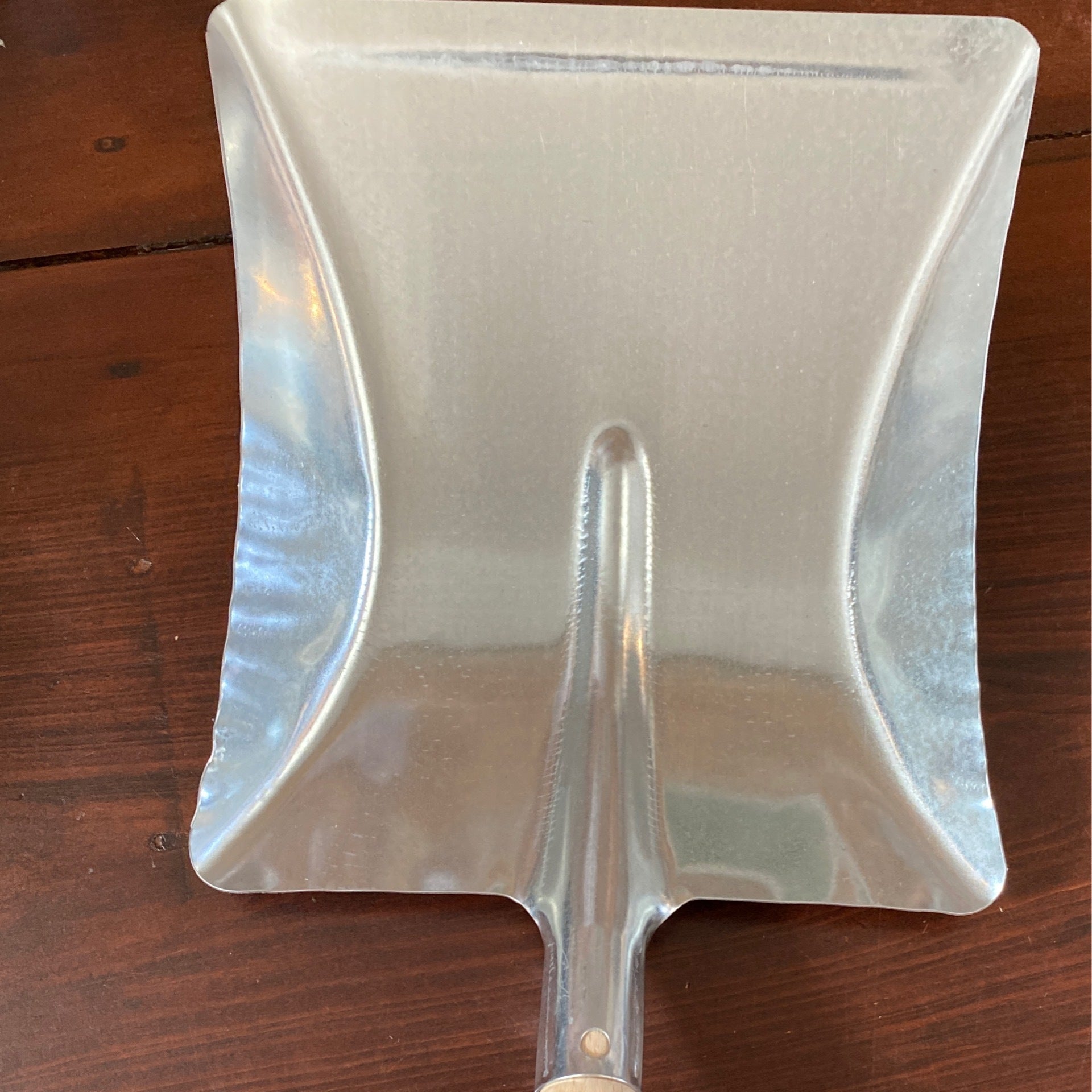 Heaven in Earth Dust pan galvanised with wooden handle | High Country ...